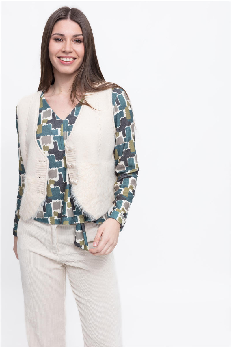 CHALECO DE PUNTO CON PELUCHE – Caster Jeans